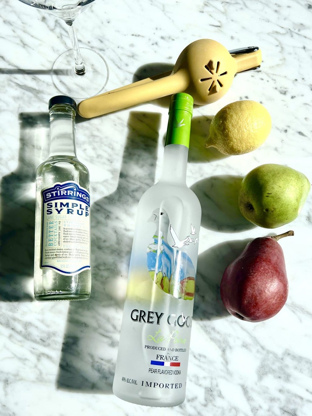 Pear Martini Recipe (with Pear Vodka!) - Everyday Elizabeth
